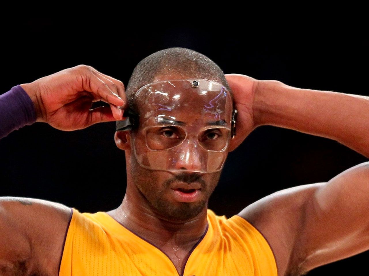 QianCheng Basketball Face Mask Review: Budget Nose Guard | Recglasses